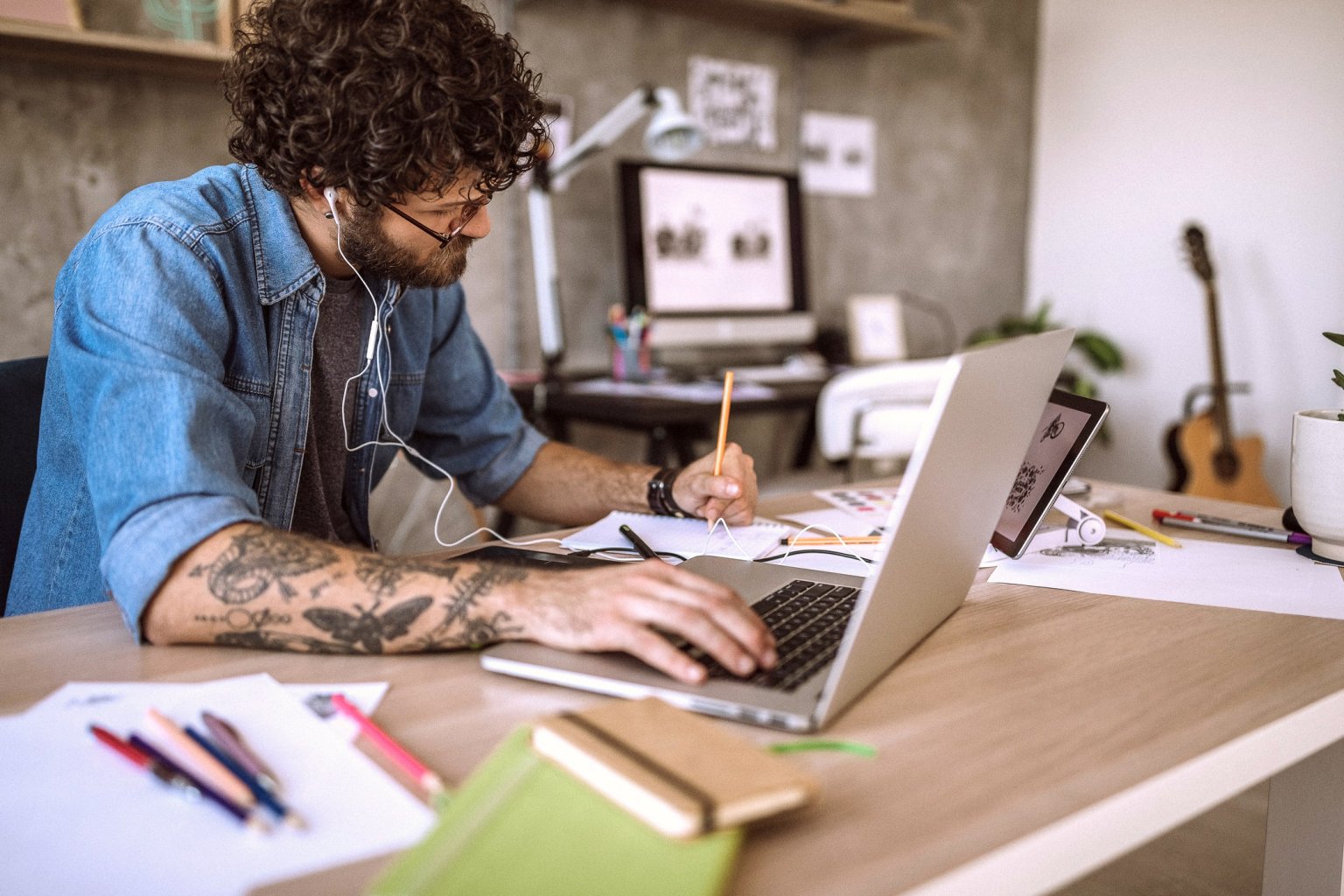 What is graphic design? Definition, tips & examples - Infogram